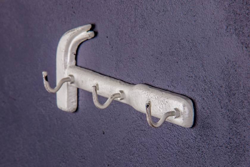 Hammer Hook Antique White | Heys Imports